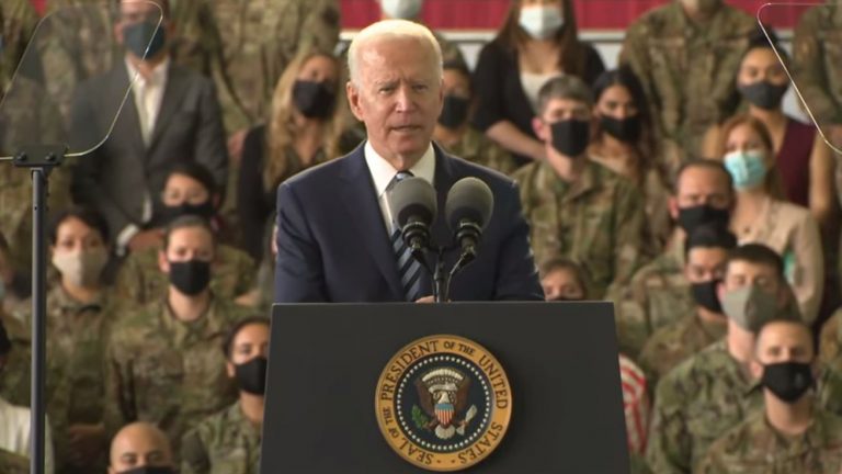 Prezydent USA przyleciał do Wielkiej Brytanii. Biden rozpoczyna wizytę w Europie - Goniec