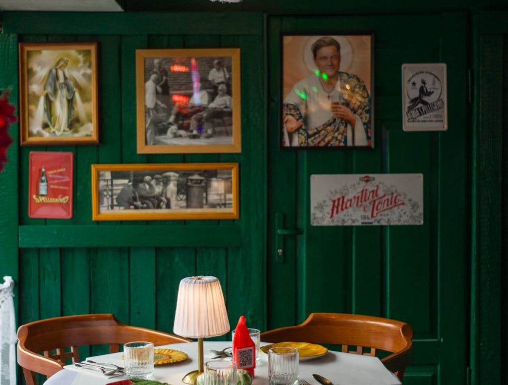 W Warszawie powstała bluźniercza restauracja "Madonna" - Czy ma miejsce ...