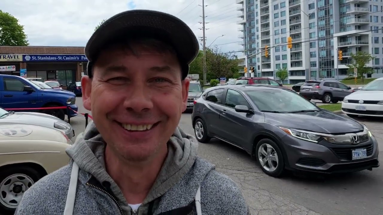 Auta PRL w Toronto; otwarcie sezonu - Goniec